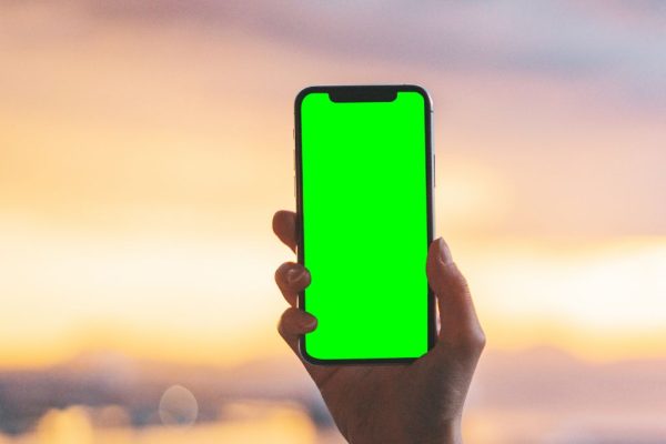 How To Use Green Screen On Your Instagram Reels | OnlySocial